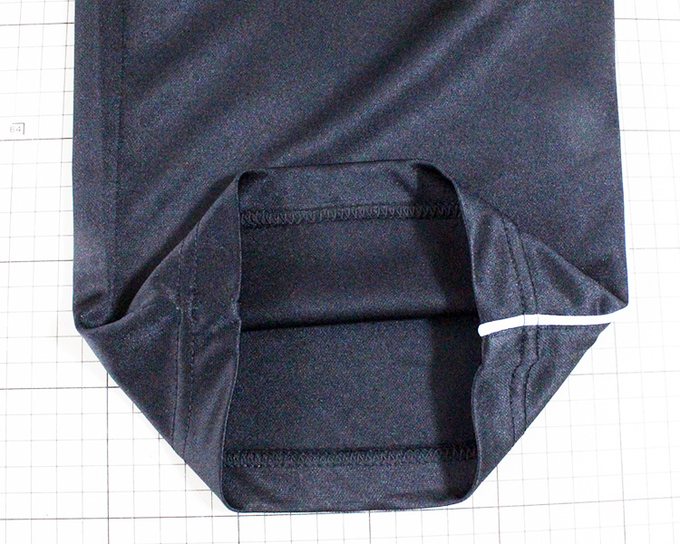 お直し＆リメイク No.2 ぴったりサイズにお直し。ジャージパンツの裾上げ方法！ | まち針ストリングアート〜TUKUMO(つくも)〜